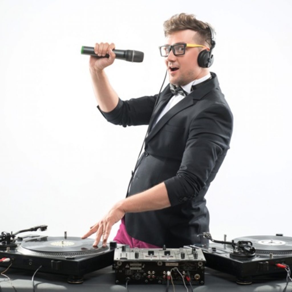 Vetoed! 10 Songs to Skip at your Wedding - Vision DJs