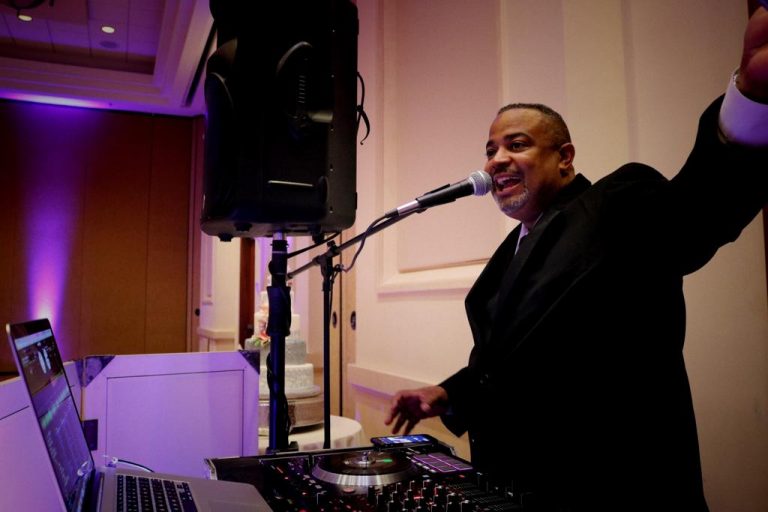 Cost Guide to Wedding DJs - Vision DJs South Florida